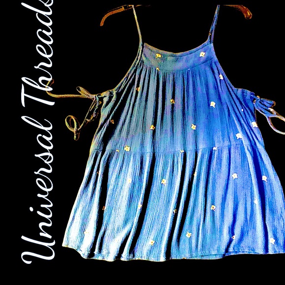 Universal Thread | Tops | Universal Thread By Target | Poshmark